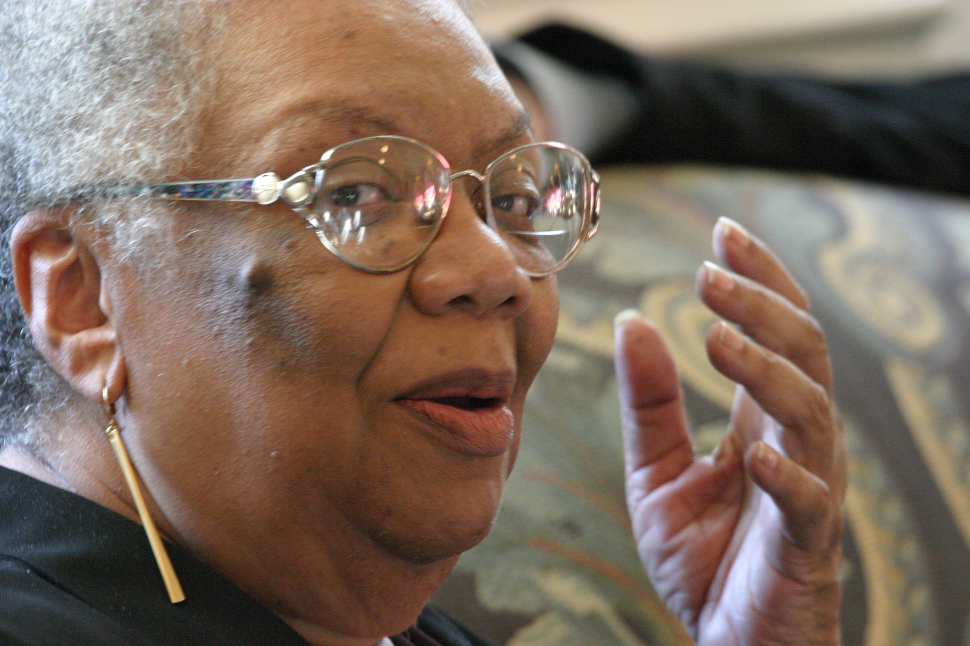 homage to my hips by Lucille Clifton | Poetry Foundation